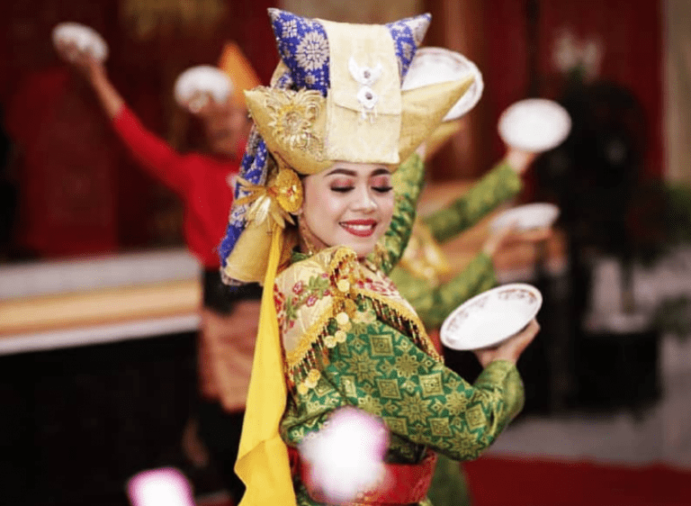 Tari Piring Berasal Dari Daerah... – Combinesia.web.id