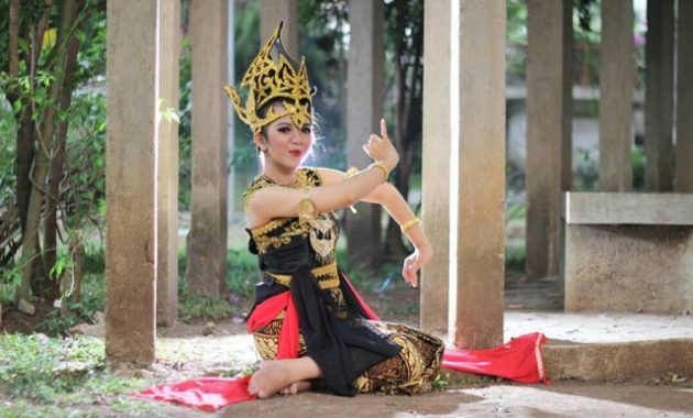 Tari Jaipong Berasal Dari Daerah... – Combinesia.web.id Tari Jaipong Berasal Dari Daerah... – Combinesia.web.id